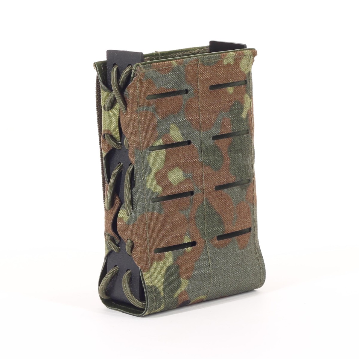 Laser cut magazine pouch with quick pull function from ZentauroN®