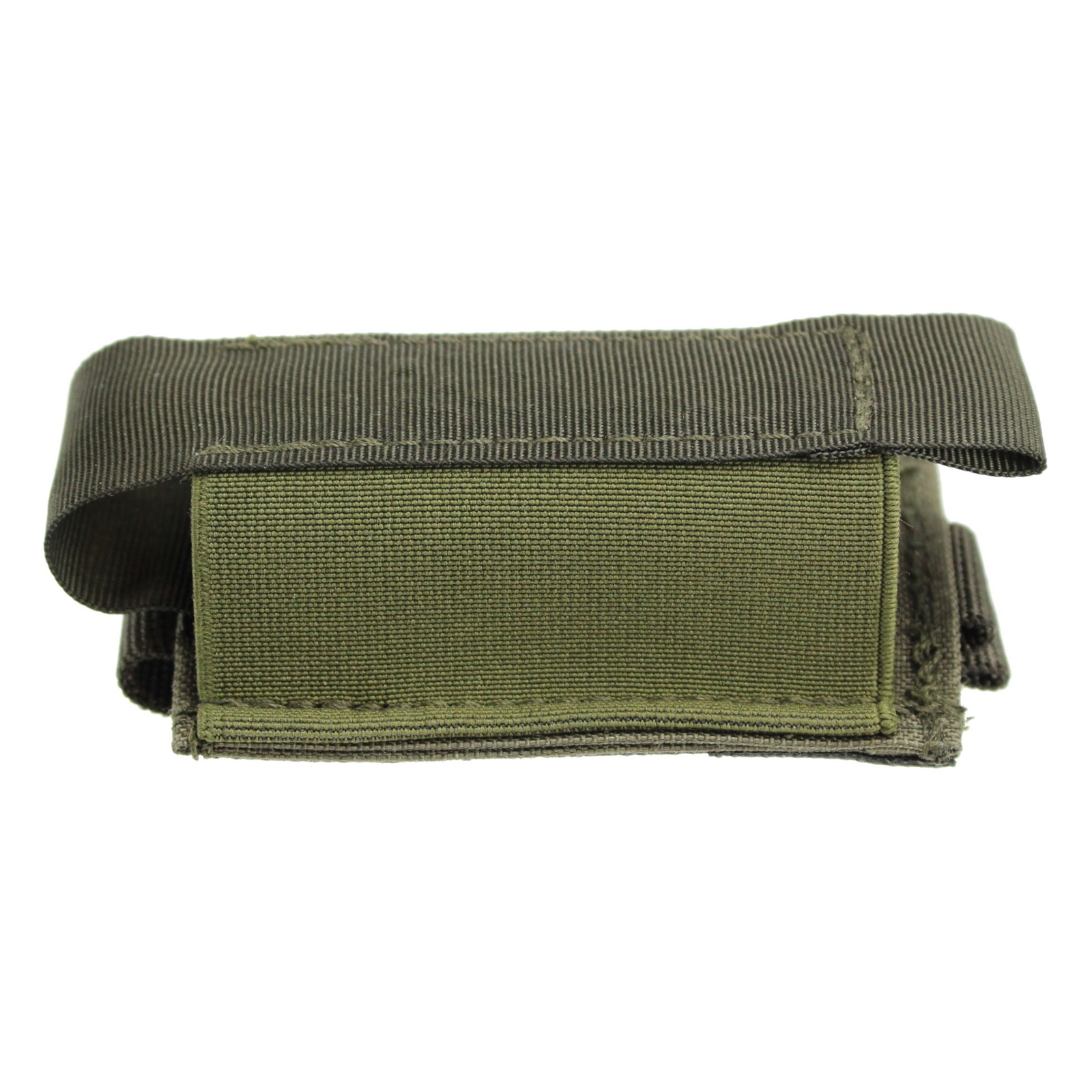 Lightweight and extra flat magazine pouch for pistol magazines